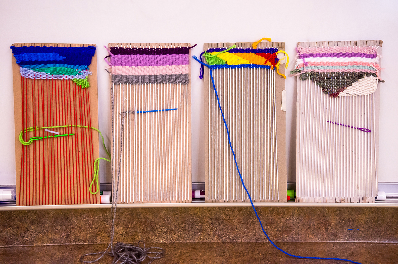 4th Grade – Loom Weaving – In the K-8 Art Studio with Anita Sagastegui