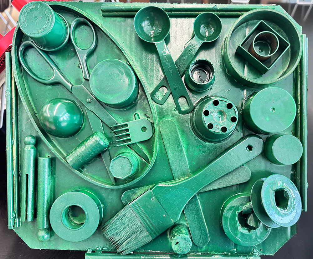 5th Grade – Found Art Assemblage Inspired by the Art of Louise Nevelson ...