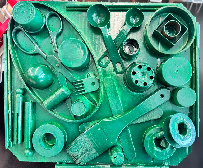5th Grade – Found Art Assemblage Inspired by the Art of Louise Nevelson ...