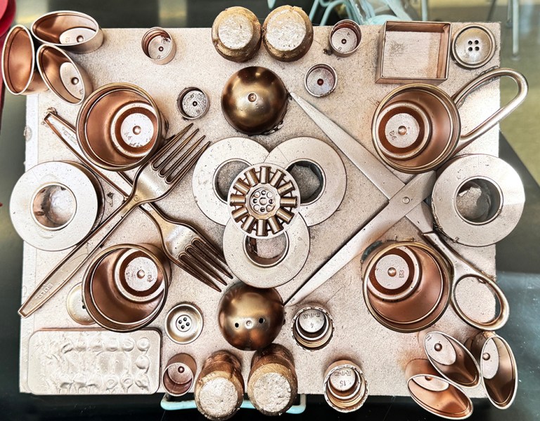 5th Grade – Found Art Assemblage Inspired by the Art of Louise Nevelson ...
